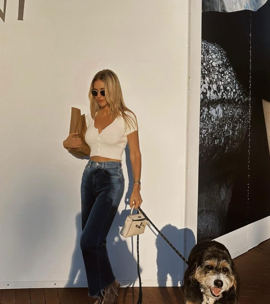 Home - Arielle Lorre